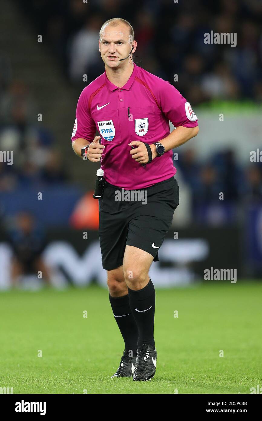 Referee Robert Madley Stock Photo - Alamy