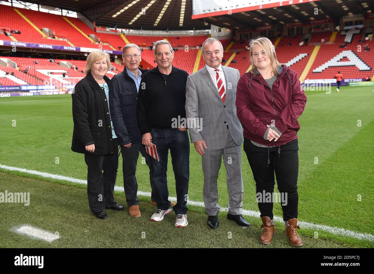 Charlton Athletic fan Peter Keys, and family, who is visiting The ...