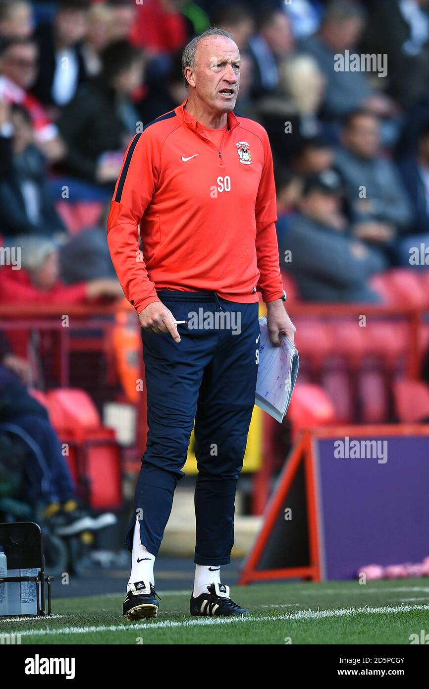 Full length stock staff goalkeeper hi-res stock photography and images ...