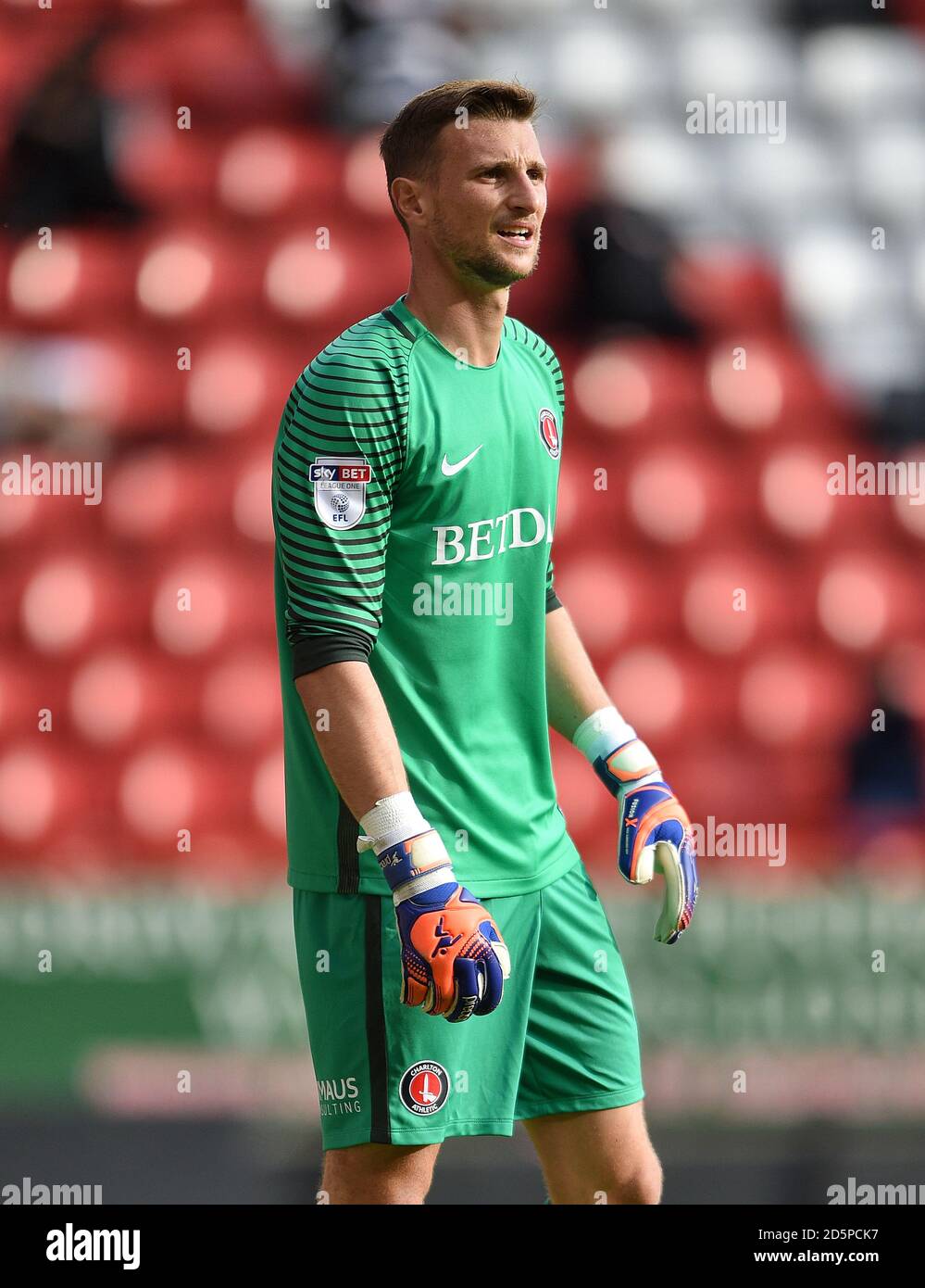 Charlton Athletic goalkeeper Declan Rudd Stock Photo - Alamy