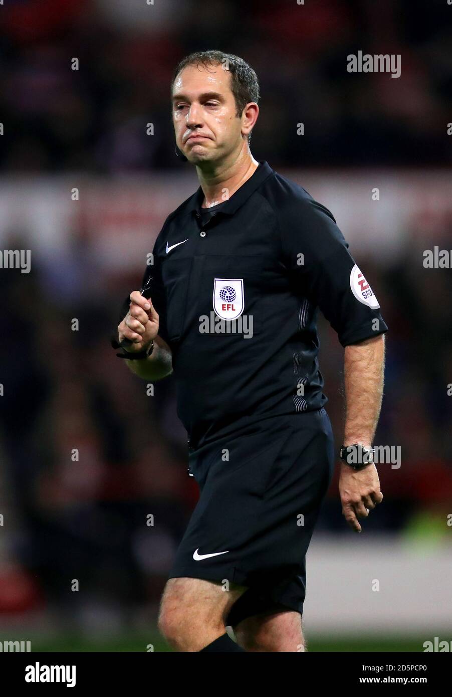 Referee Jeremy Simpson Stock Photo - Alamy