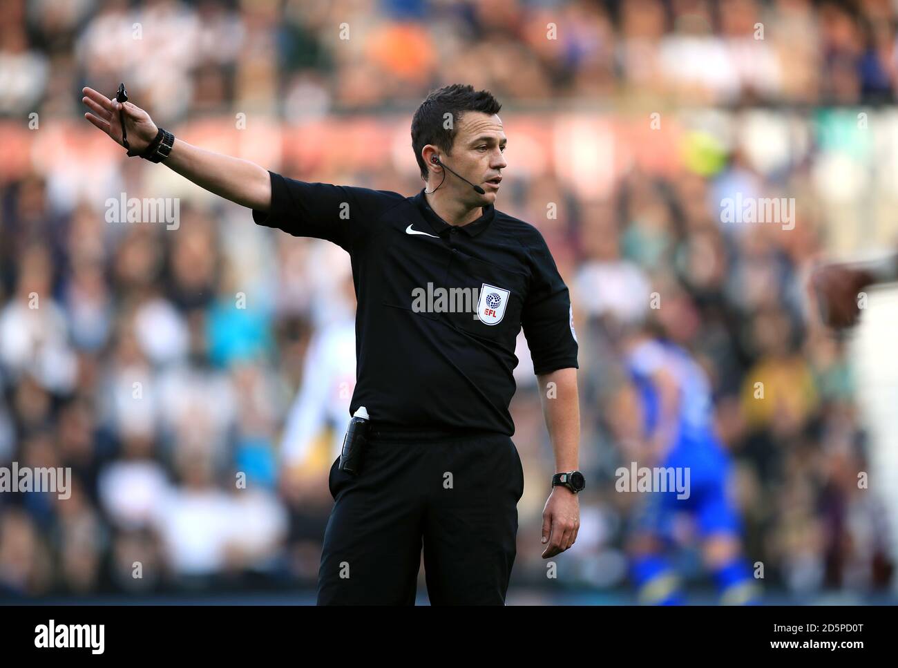 Football top half stock tony hi-res stock photography and images - Alamy