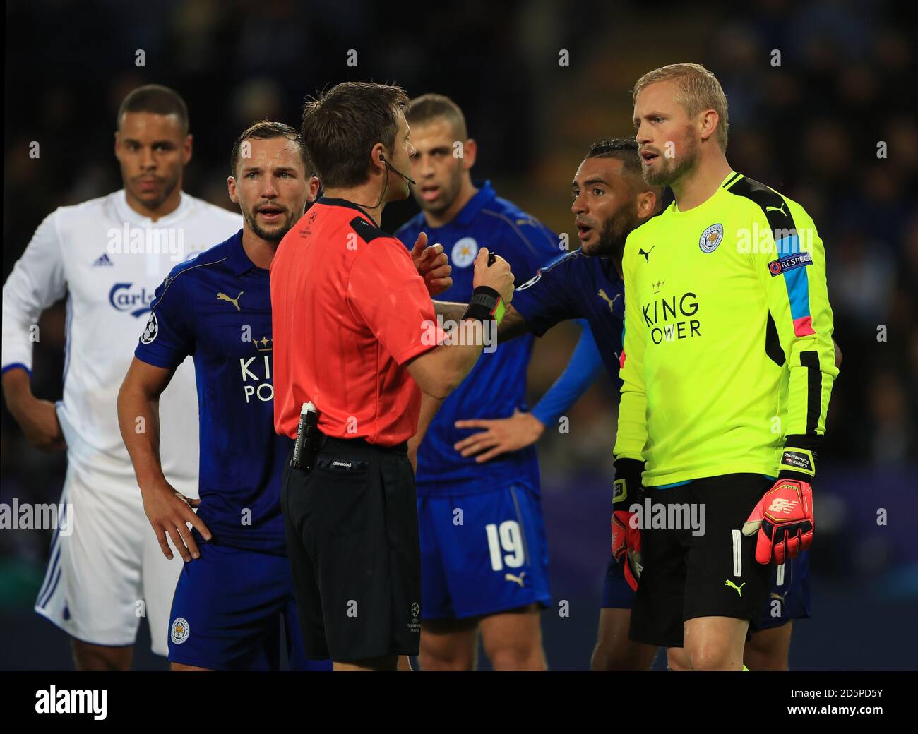 Leicester city goalkeeper kasper schmeichel appeals hi-res stock ...