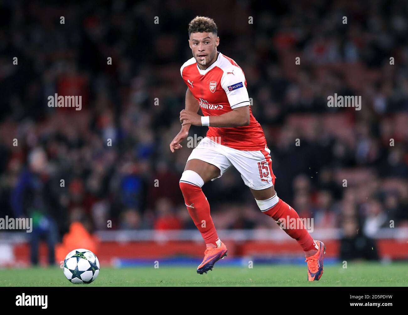 Oxlade chamberlain arsenal hi-res stock photography and images - Alamy