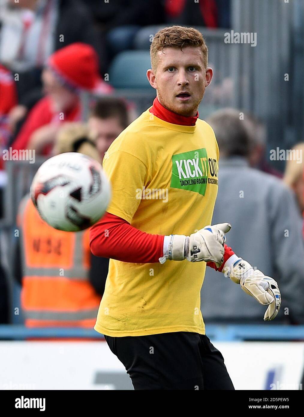 Charlton Athletic goalkeeper Dillon Phillips Stock Photo - Alamy