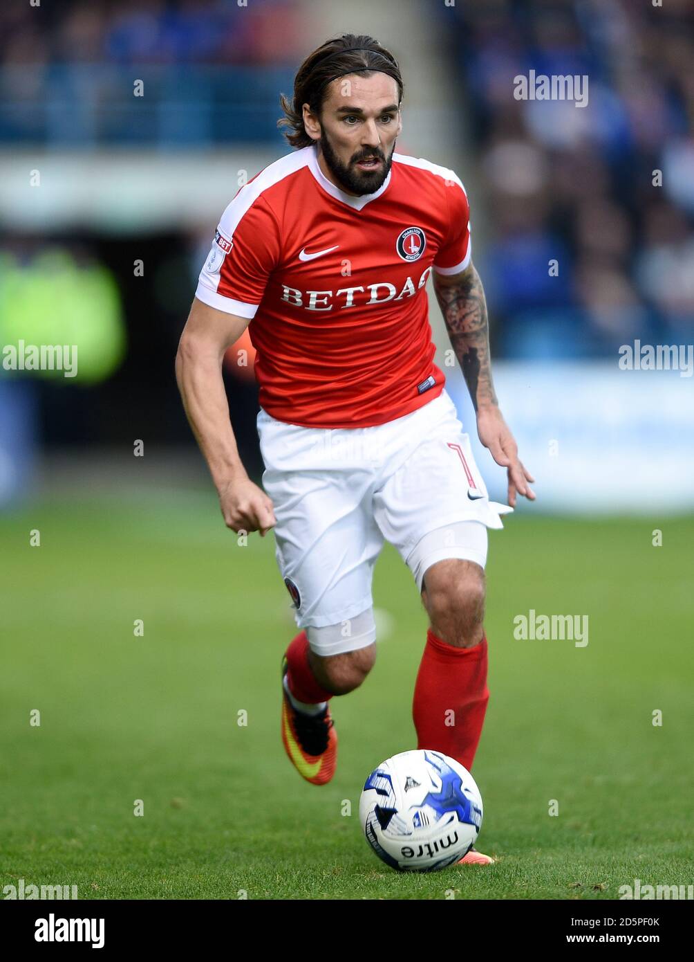 Charlton Athletic's Ricky Holmes Stock Photo - Alamy