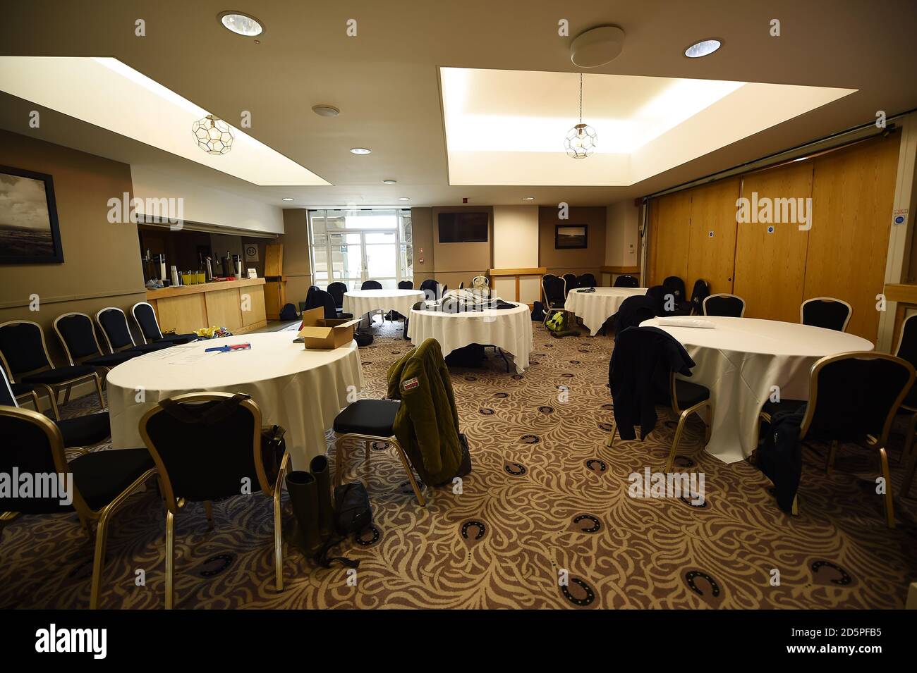 A general view of the Crest Room at Cheltenham Racecourse Stock Photo ...