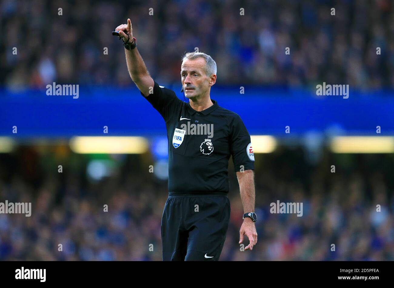 Referee Martin Atkinson Stock Photo - Alamy