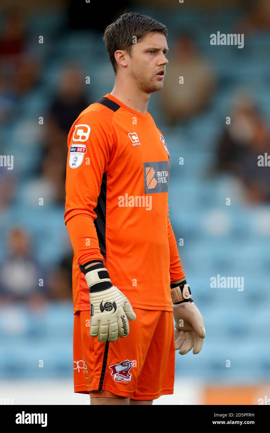 Scunthorpe United goalkeeper Luke Daniels Stock Photo - Alamy