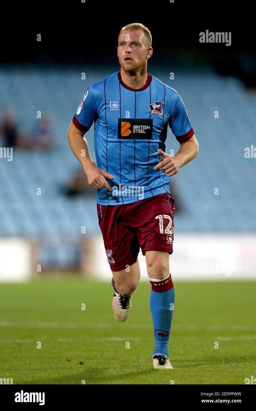 Scunthorpe United's Neal Bishop Stock Photo - Alamy
