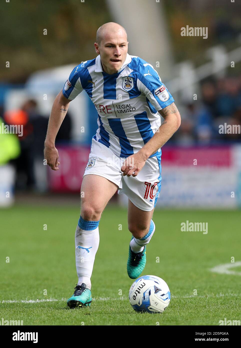 Huddersfield Town's Aaron Mooy Stock Photo - Alamy