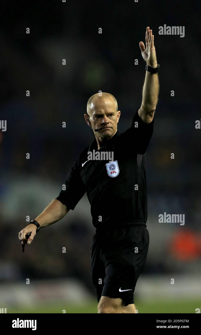 Referee Andy Woolmer Stock Photo - Alamy