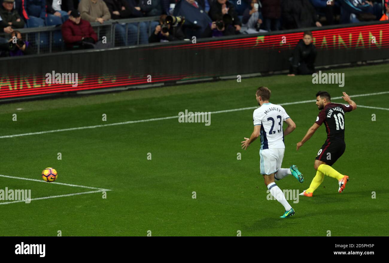Manchester City's Sergio Augero scores the first goal Stock Photo - Alamy