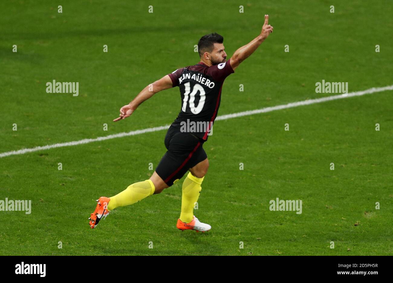 Manchester City's Sergio Augero celebrates scoring the second goal ...