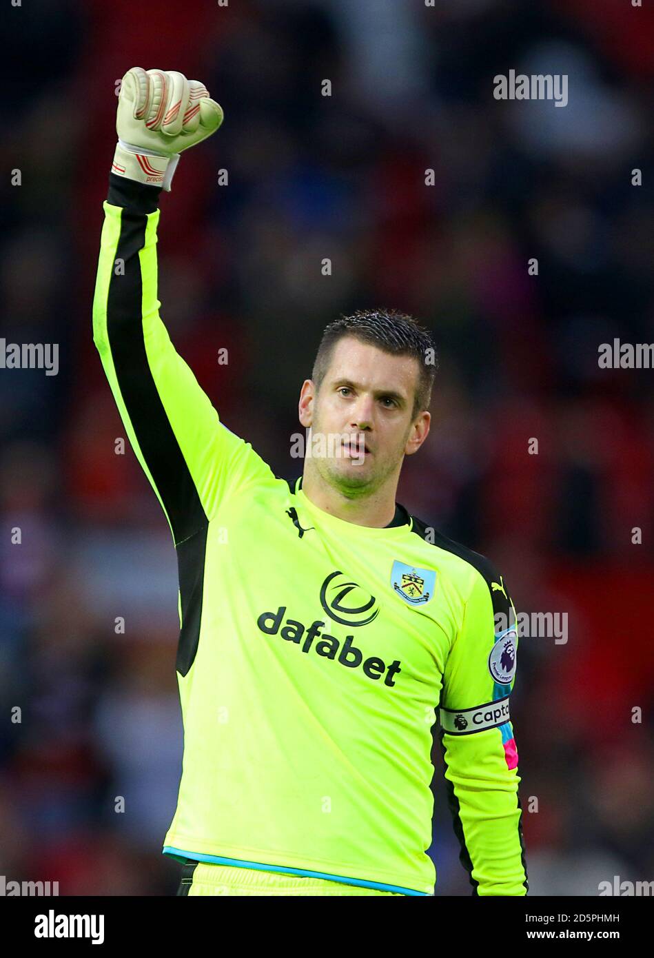 Burnley goalkeeper Tom Heaton Stock Photo - Alamy
