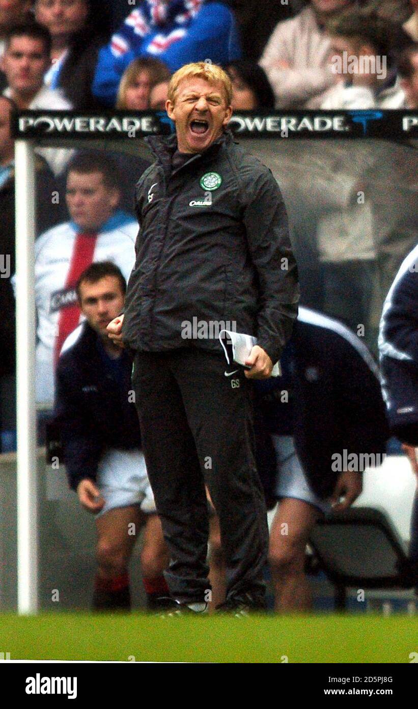 Football strachan hi-res stock photography and images - Alamy