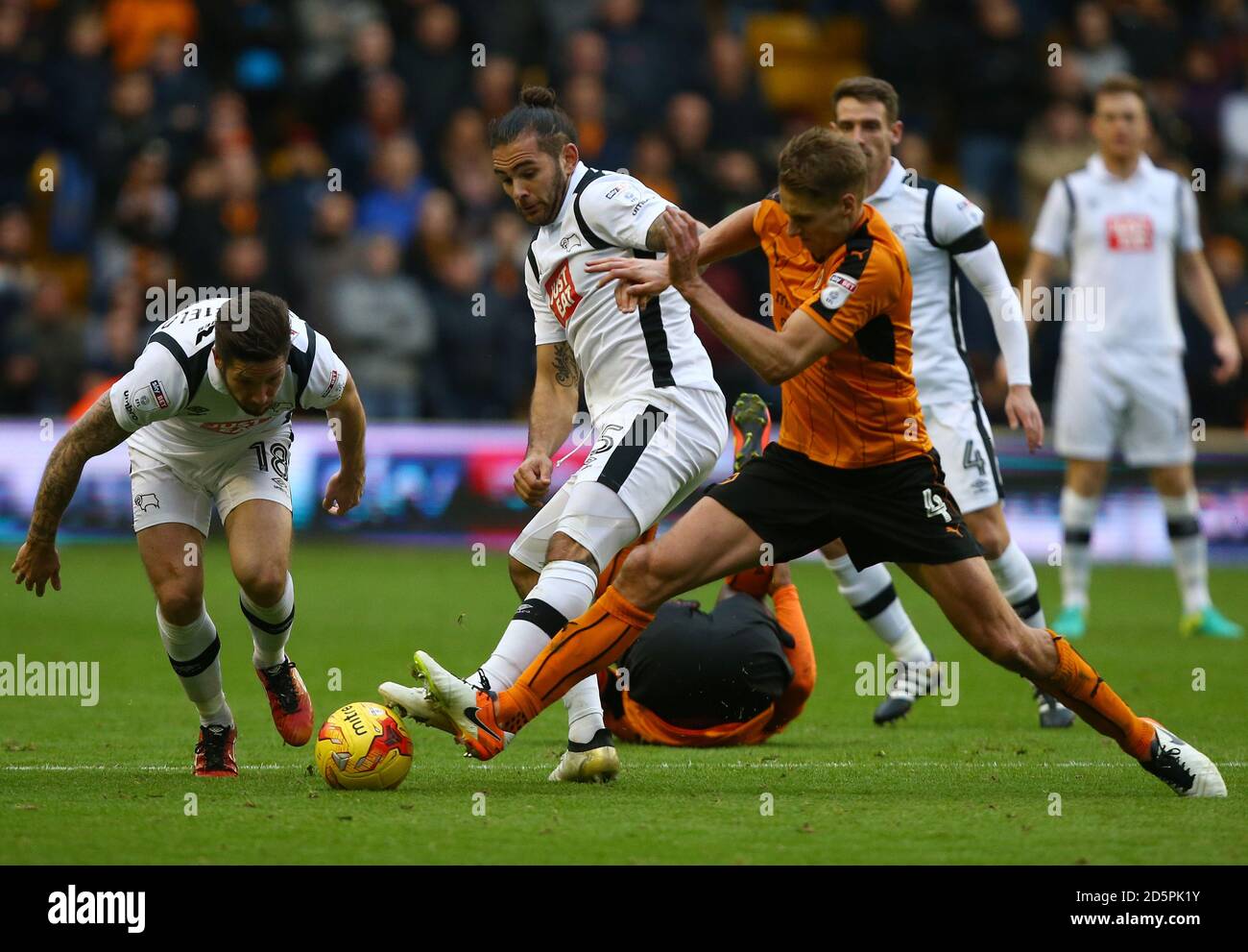 Wolverhampton Wanderers' David Edwards and Derby County's Bradley ...