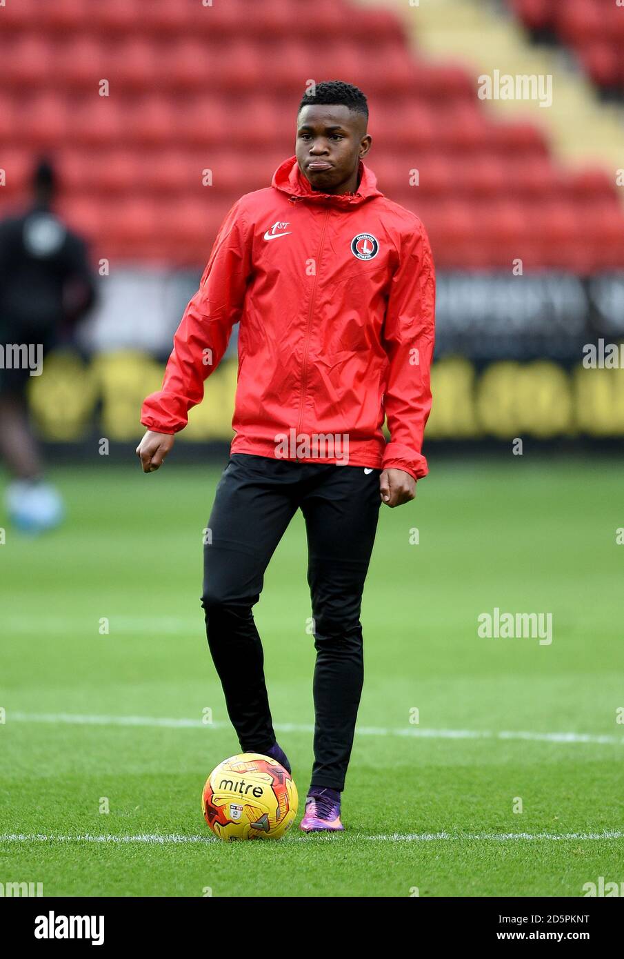 Ademola Lookman, Charlton Athletic Stock Photo - Alamy