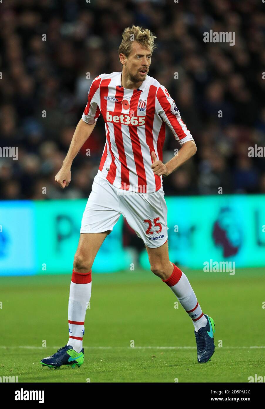 Stoke City's Peter Crouch Stock Photo - Alamy