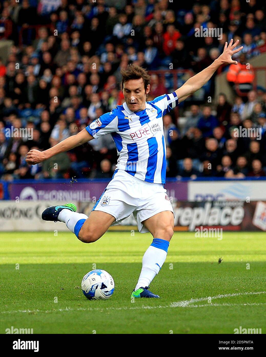 Huddersfield Town's Dean Whitehead Stock Photo - Alamy