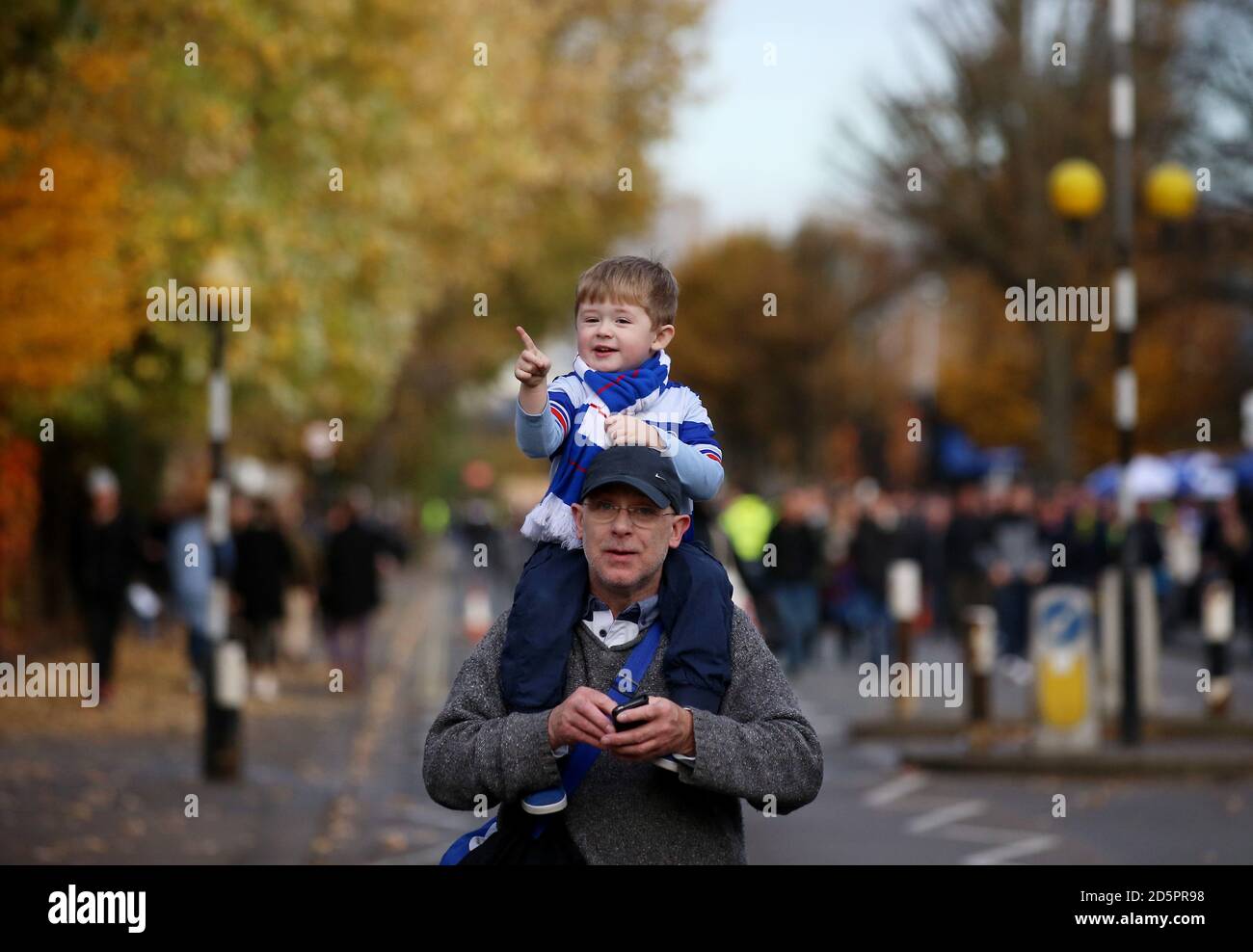 Queens Park Rangers fans prior to kick off Stock Photo - Alamy