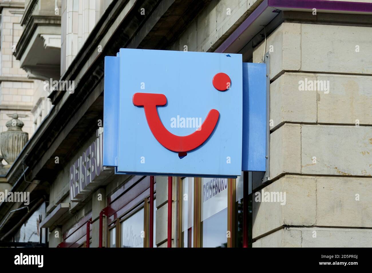 Berlin, Germany. 06th Oct, 2020. The logo of the Tui travel company is ...