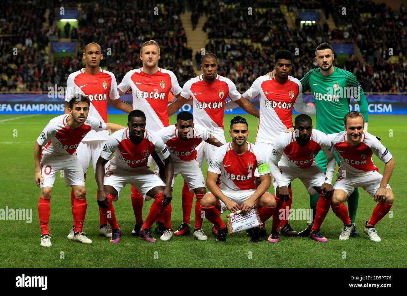 Monaco players pose for a team photograph before kick-off Stock Photo ...