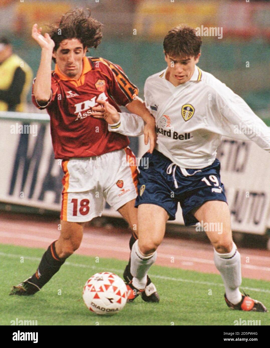 Leeds uniteds harry kewell hi-res stock photography and images - Alamy