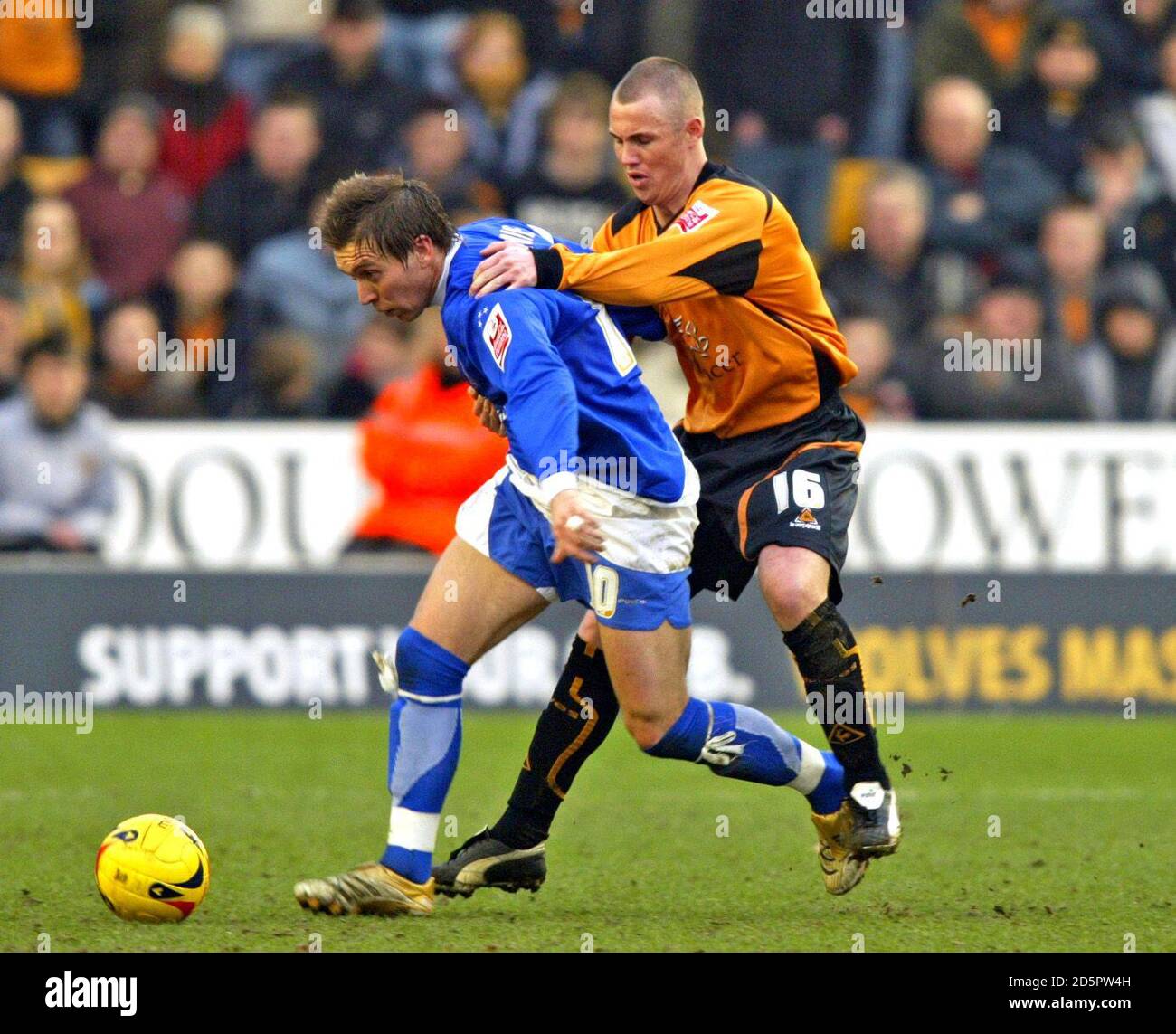 Wolverhampton Wanderers' Kenny Miller and Ipswich Town's Darren Currie ...