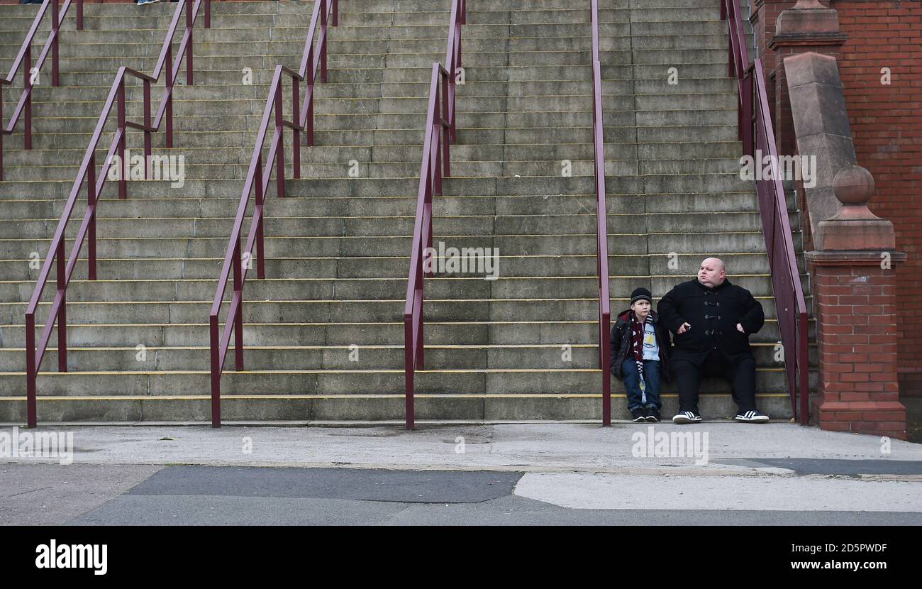 Aston villa cardiff city hi-res stock photography and images - Alamy