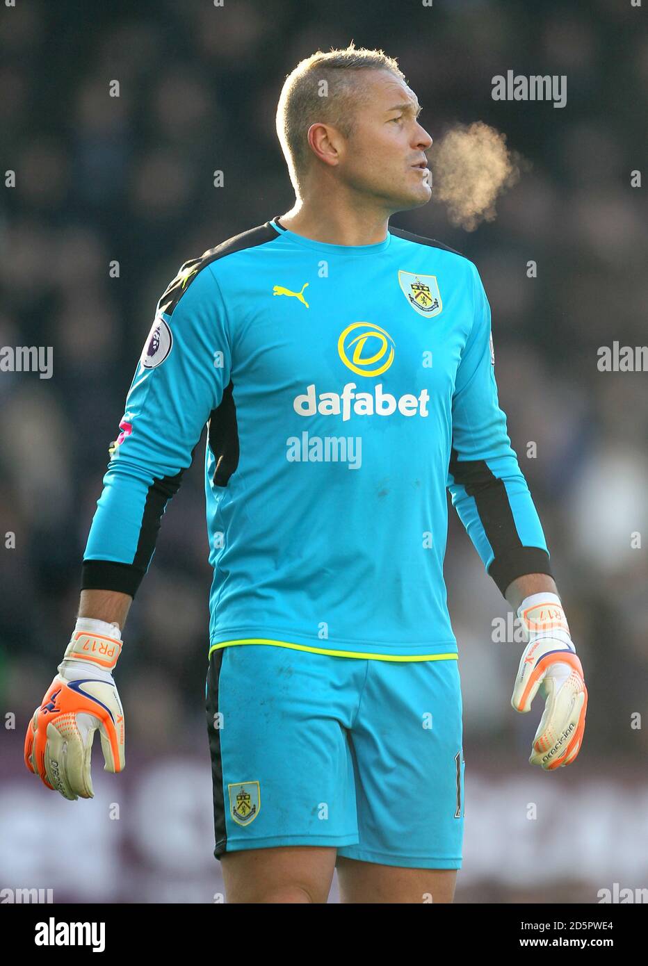 Burnley goalkeeper Paul Robinson Stock Photo - Alamy