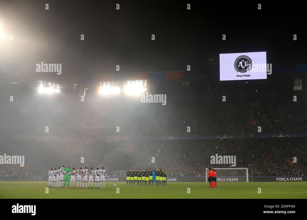 Arsenal line up hi-res stock photography and images - Alamy