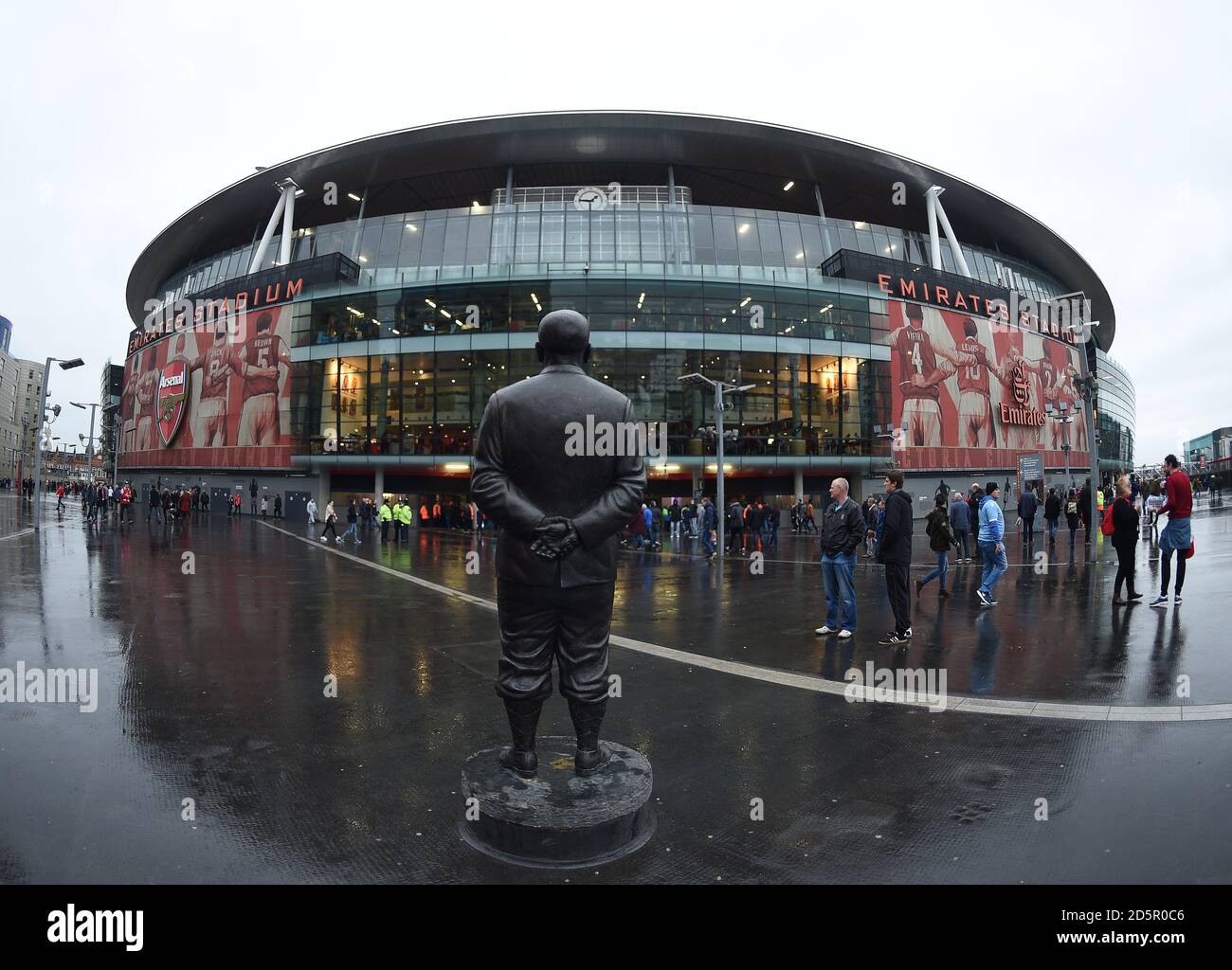 The statue of legendary Arsenal manager, Herbert Chapman in front of ...