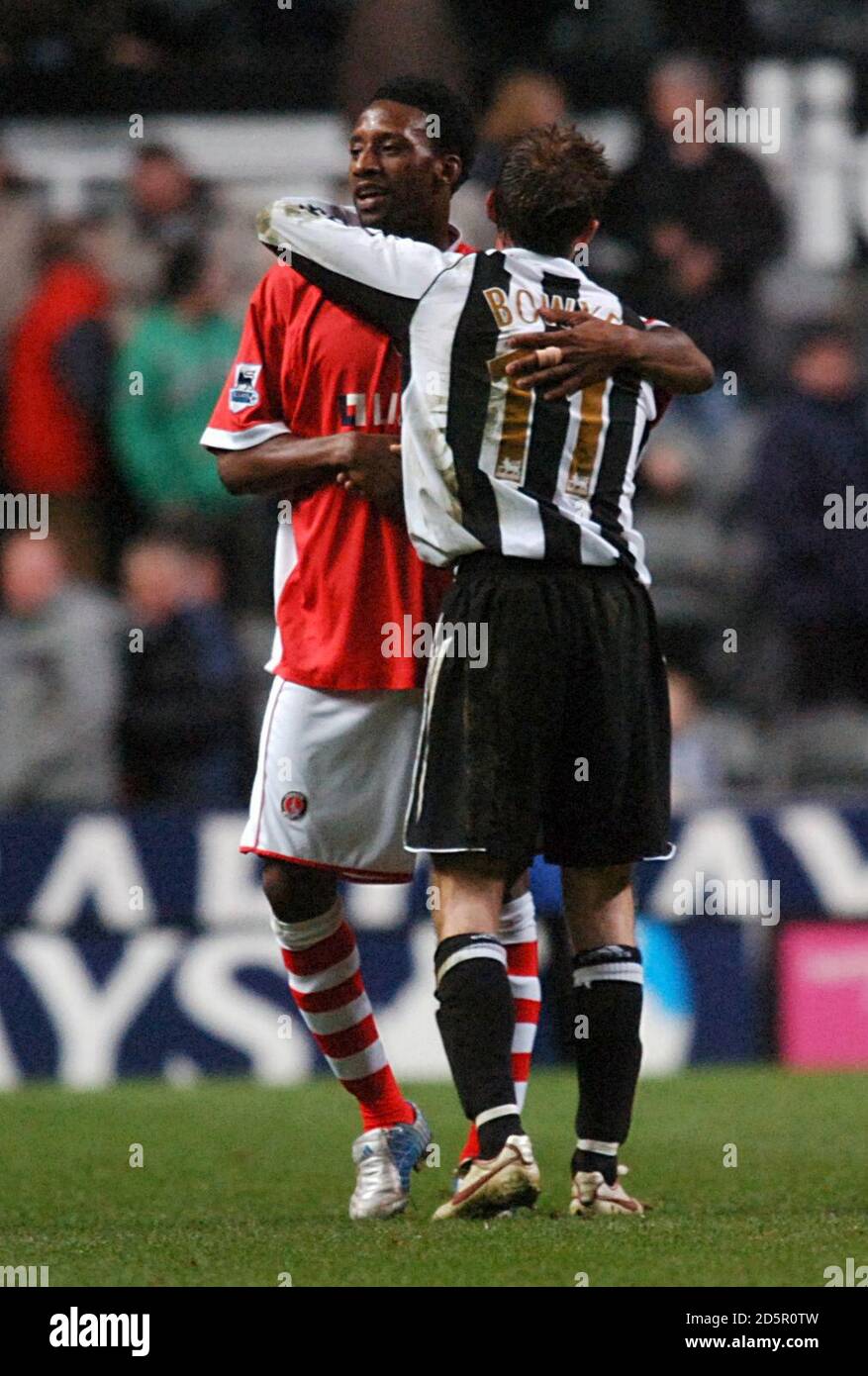 Charlton Athletic's Jason Euell and Newcastle United's Lee Bowyer Stock ...