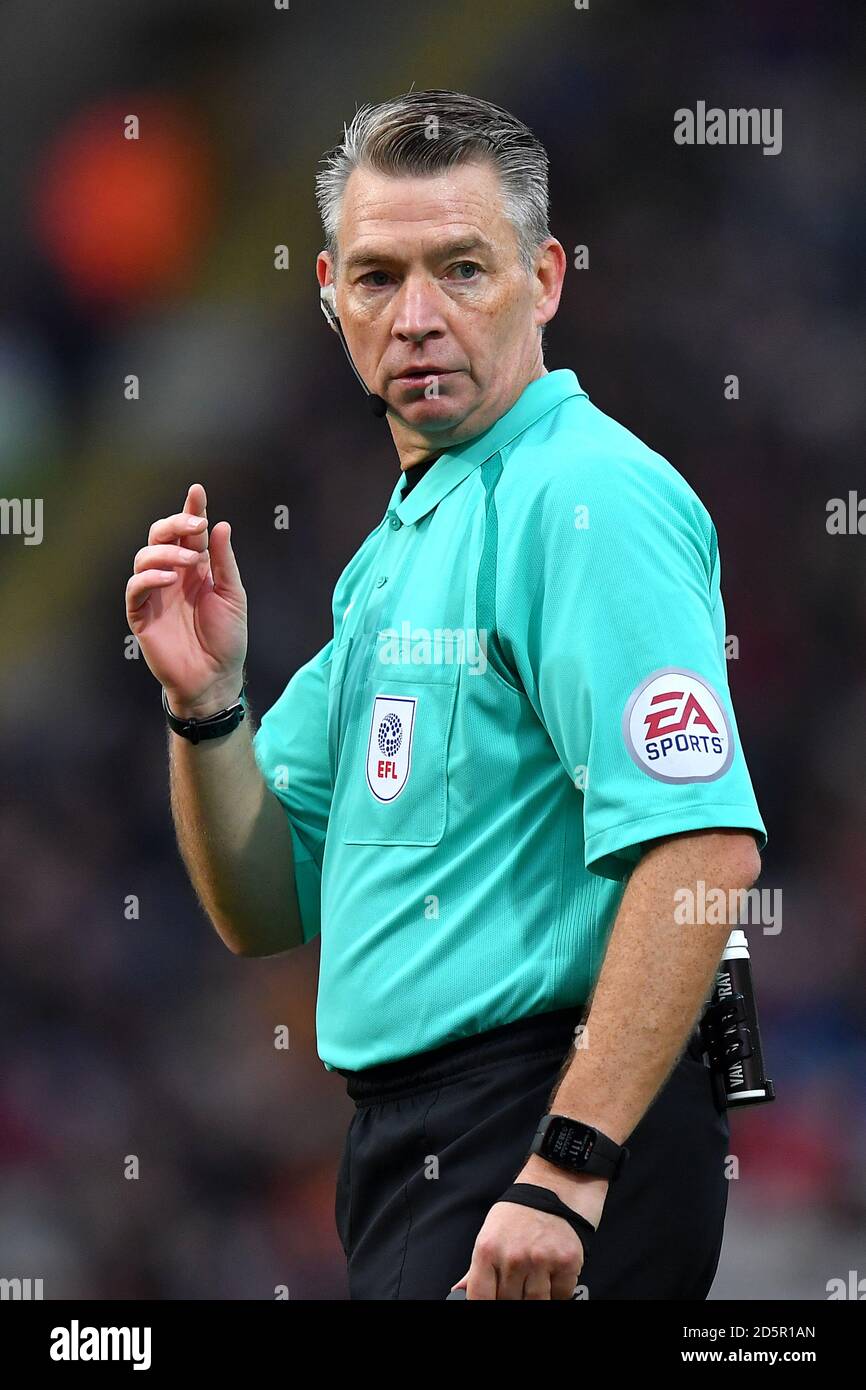Referee Mark Haywood Stock Photo - Alamy