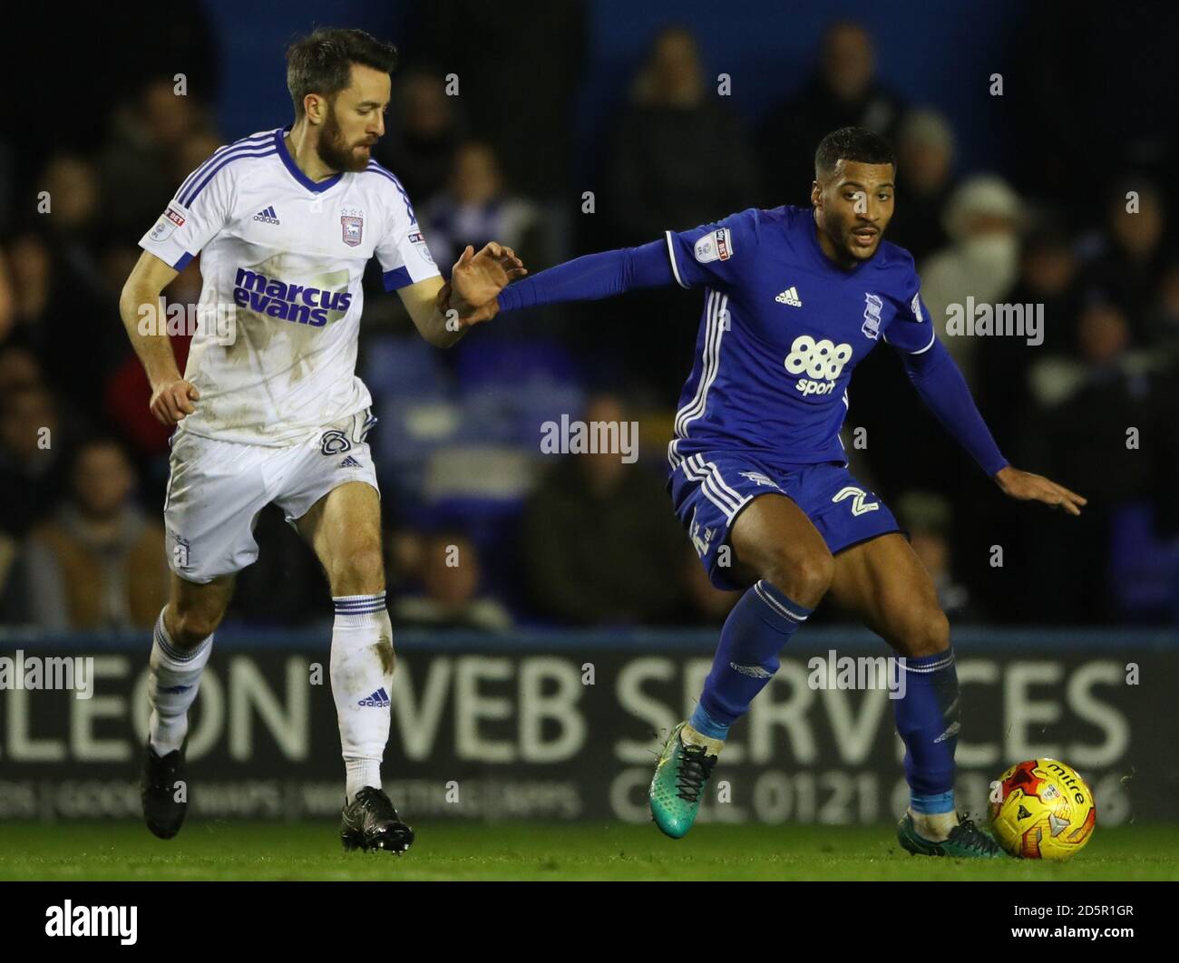 Birmingham City's David Davis holds off Ipswich Town's Cole Skuse Stock ...