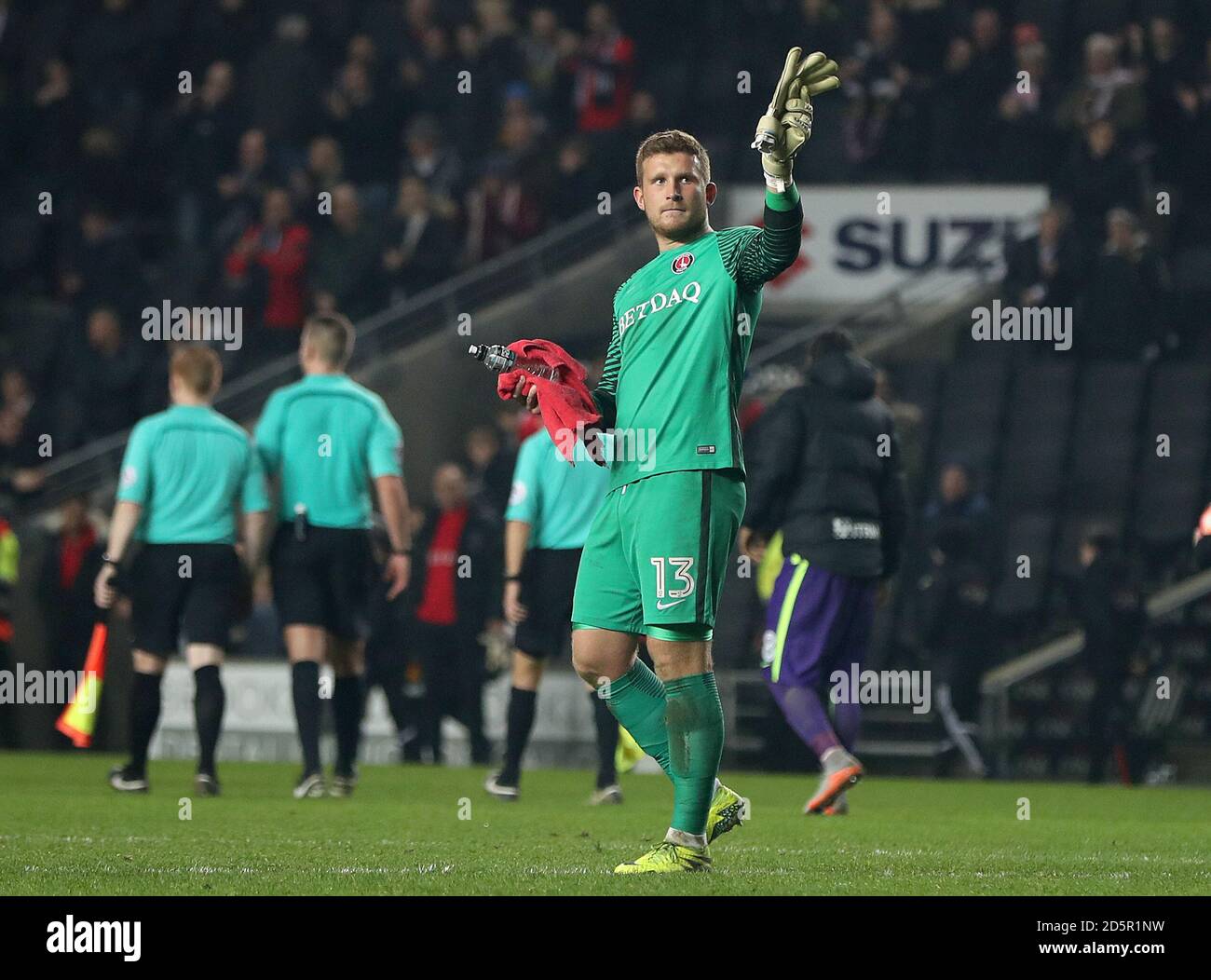 Charlton athletics goalkeeper hi-res stock photography and images - Alamy