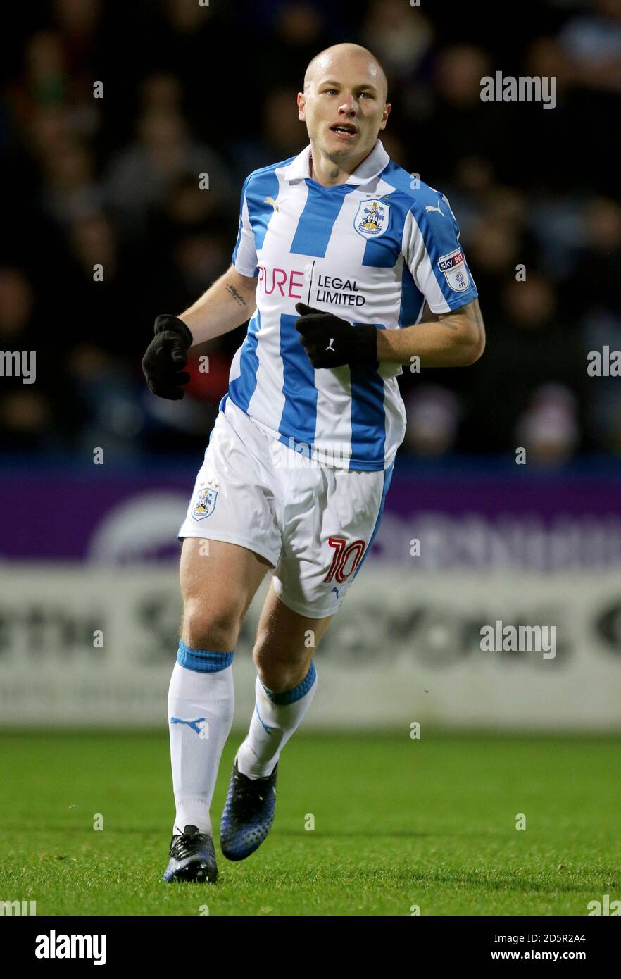Aaron mooy huddersfield hi-res stock photography and images - Alamy