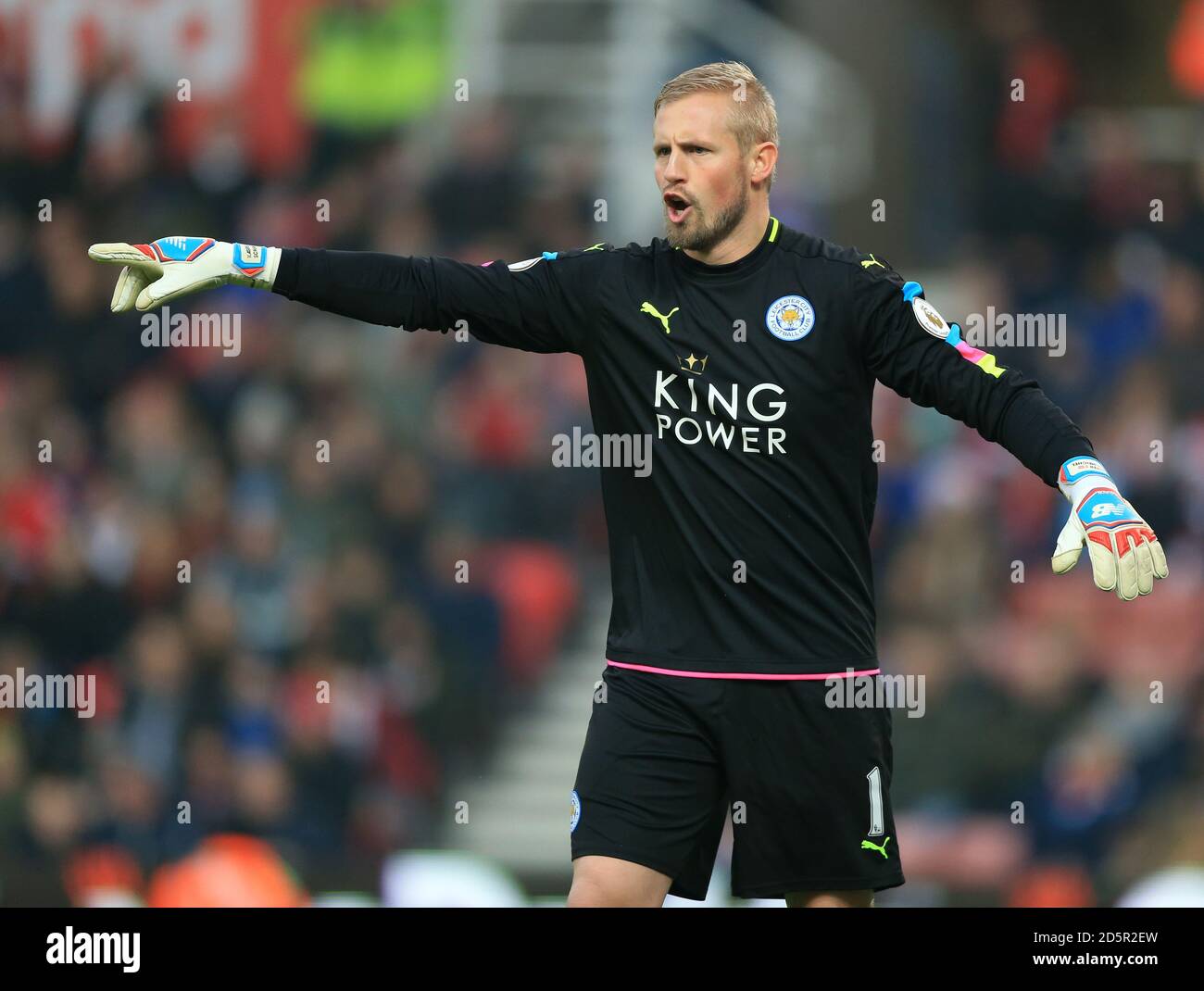 Leicester City goalkeeper Kasper Schmeichel Stock Photo - Alamy