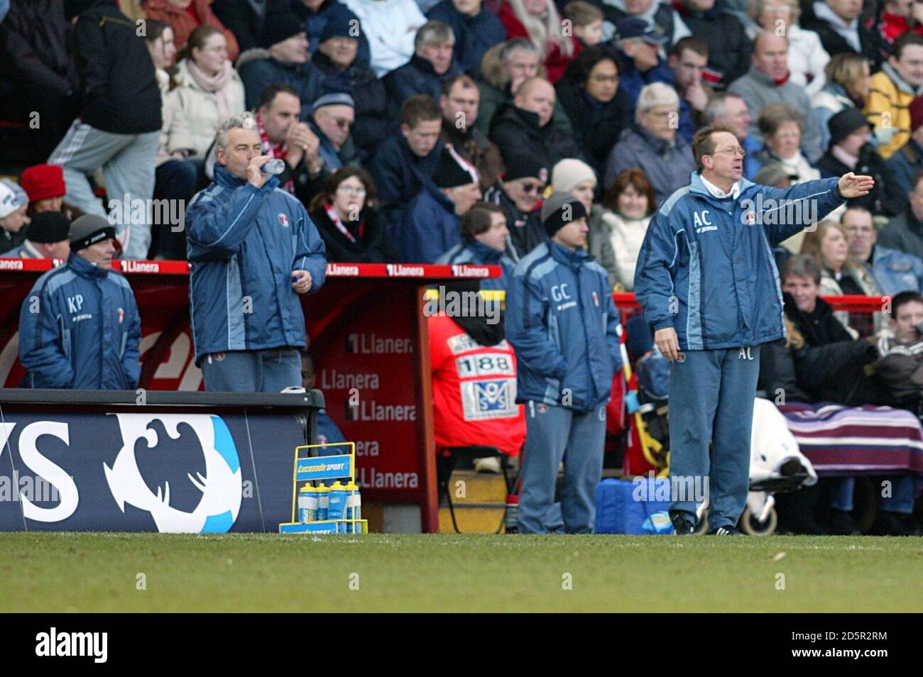 Alan curbishley charlton hi-res stock photography and images - Alamy