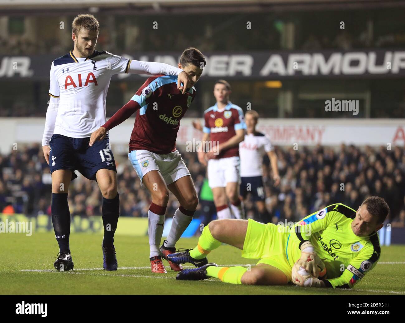Burnleys left right tom heaton hi-res stock photography and images - Alamy
