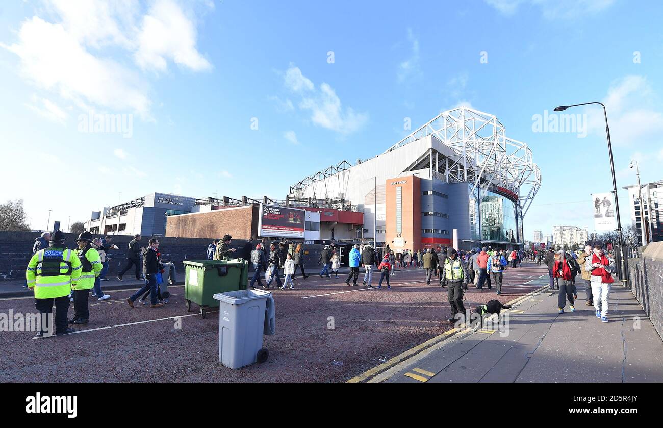 Fans outside Old trafford Stock Photo - Alamy