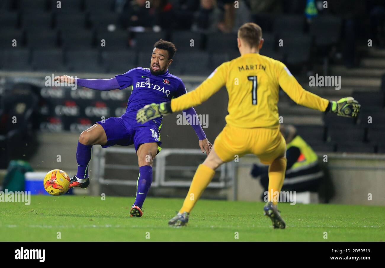 Mk dons goalkeeper david martin hi-res stock photography and images - Alamy