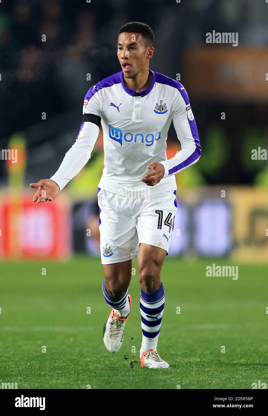 Isaac Hayden, Newcastle United Stock Photo - Alamy