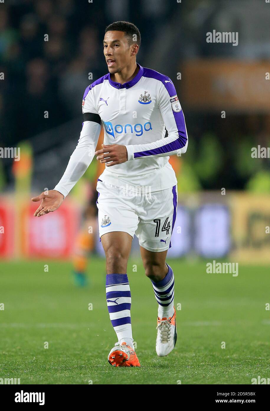 Isaac Hayden, Newcastle United Stock Photo - Alamy