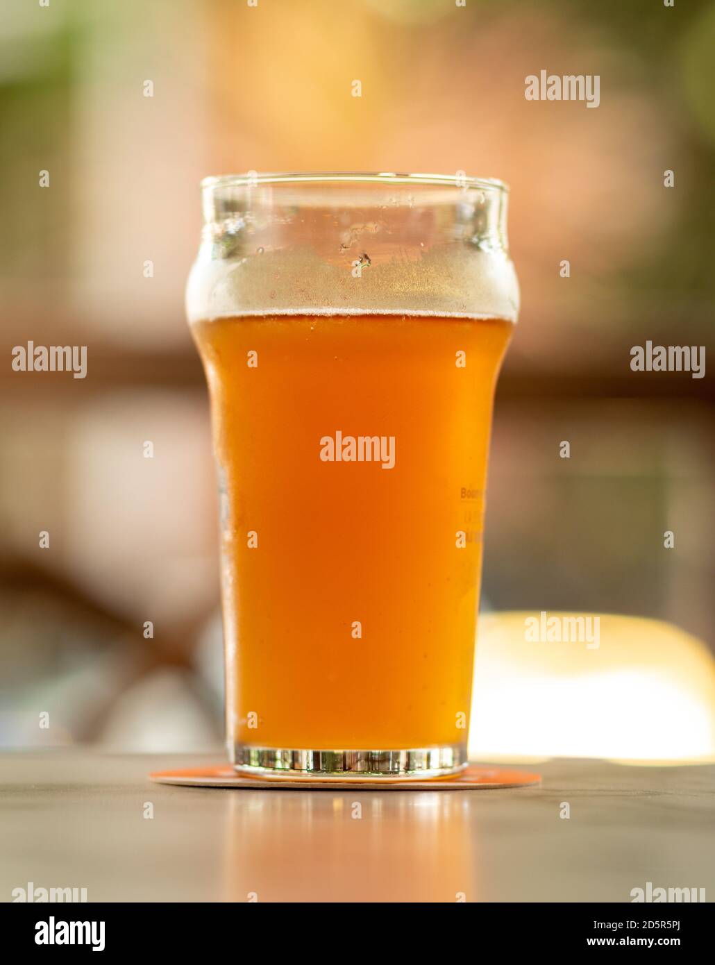 Large hour glass hi-res stock photography and images - Alamy