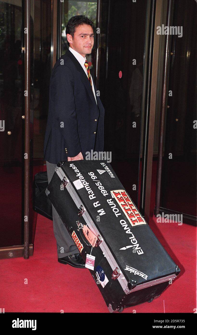 Mark Ramprakash arrives to join the England squad Stock Photo - Alamy