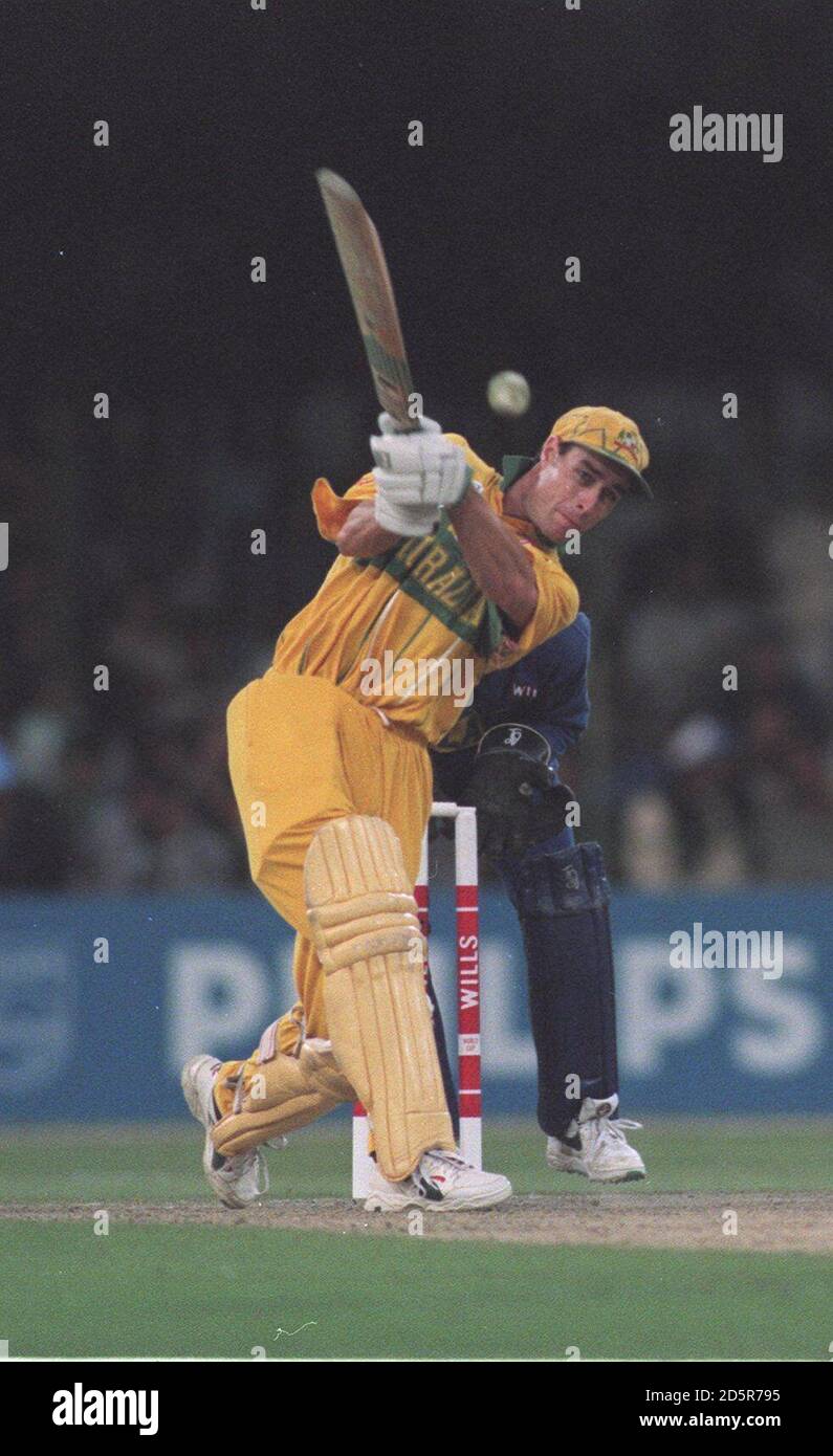 Australia's Michael Bevan batting Stock Photo - Alamy