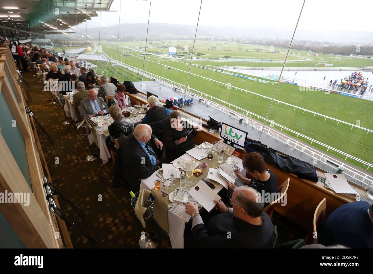 Panoramic restaurant cheltenham hi-res stock photography and images - Alamy