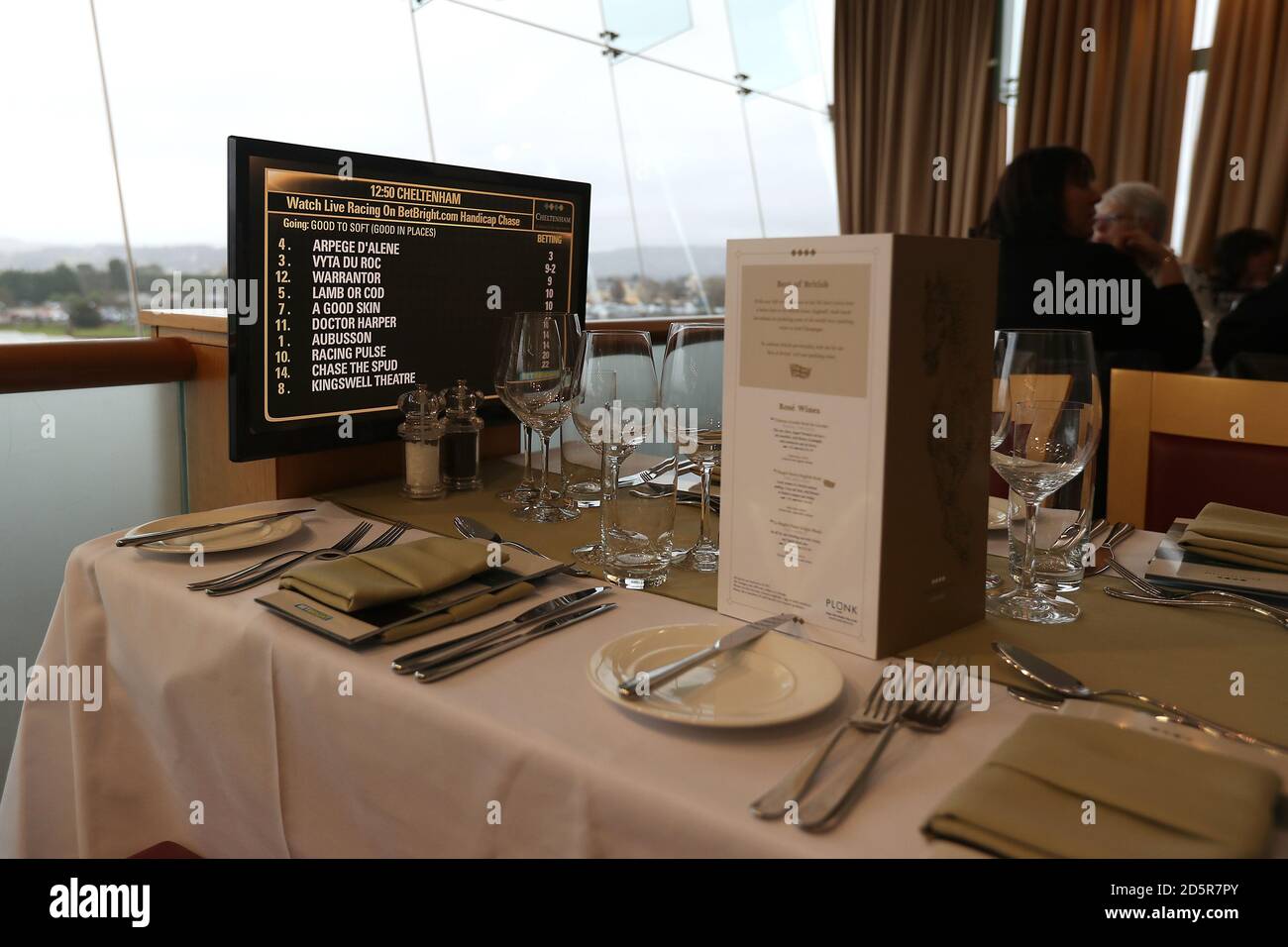 Table setup in the Panoramic Restaurant at Cheltenham Racecourse Stock ...